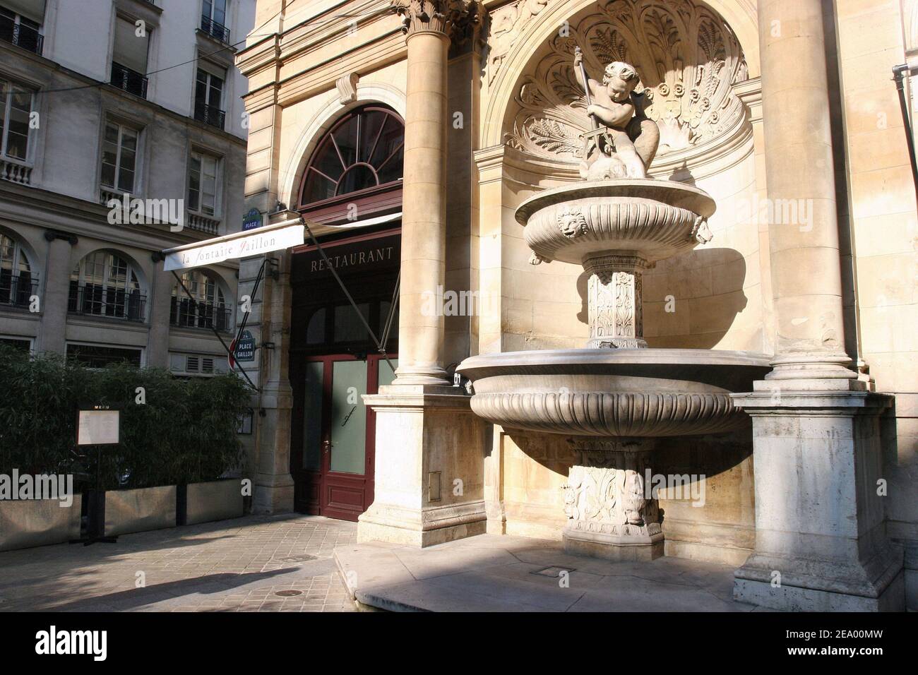 Le célèbre restaurant - la Fontaine Gaillon - géré par les acteurs ...