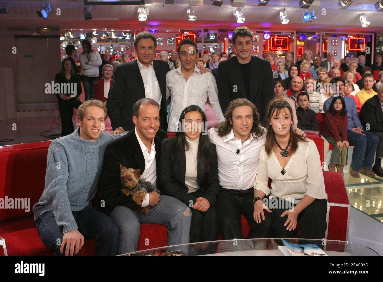 Patineurs français sur glace (première rangée de gauche à droite ...