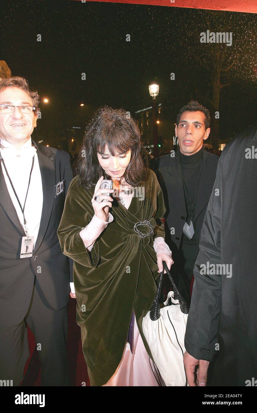 L'actrice française Isabelle Adjani arrive au Fouquet pour l'après-fête ...