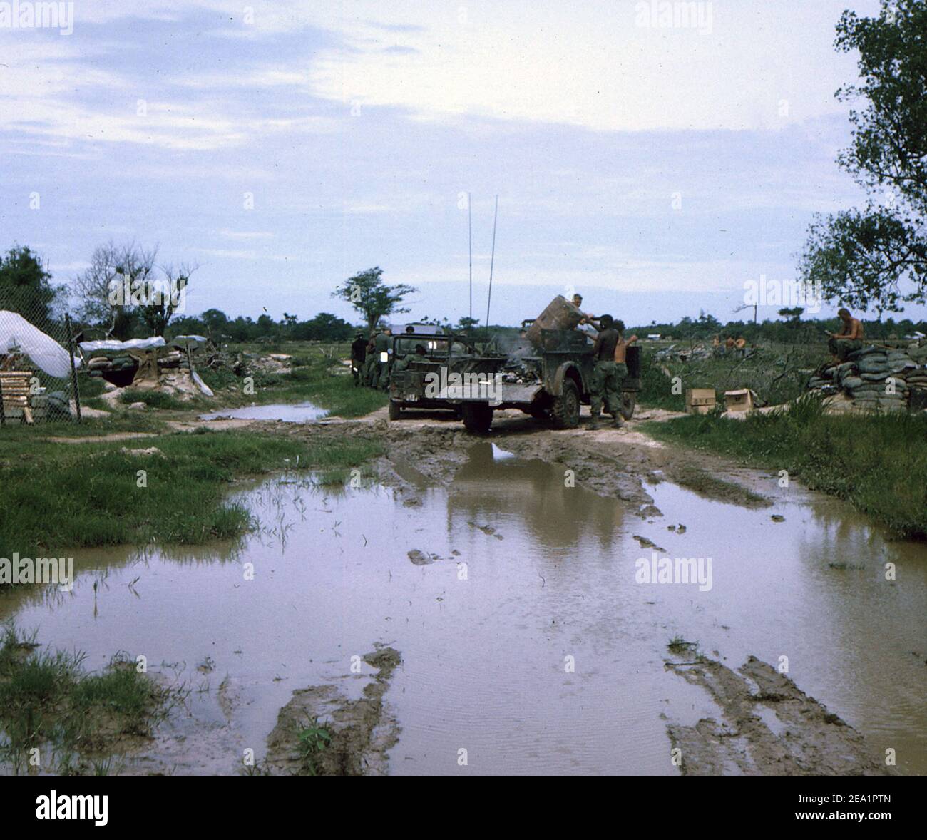 Etats-Unis Vietnam-Krieg / guerre du Vietnam - 24e Evacuation Hospital ...