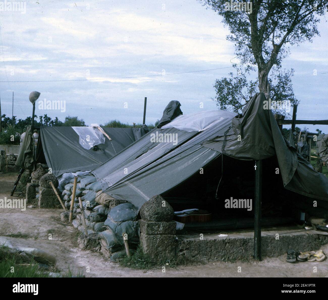 Etats-Unis Vietnam-Krieg / guerre du Vietnam - 24e Evacuation Hospital ...