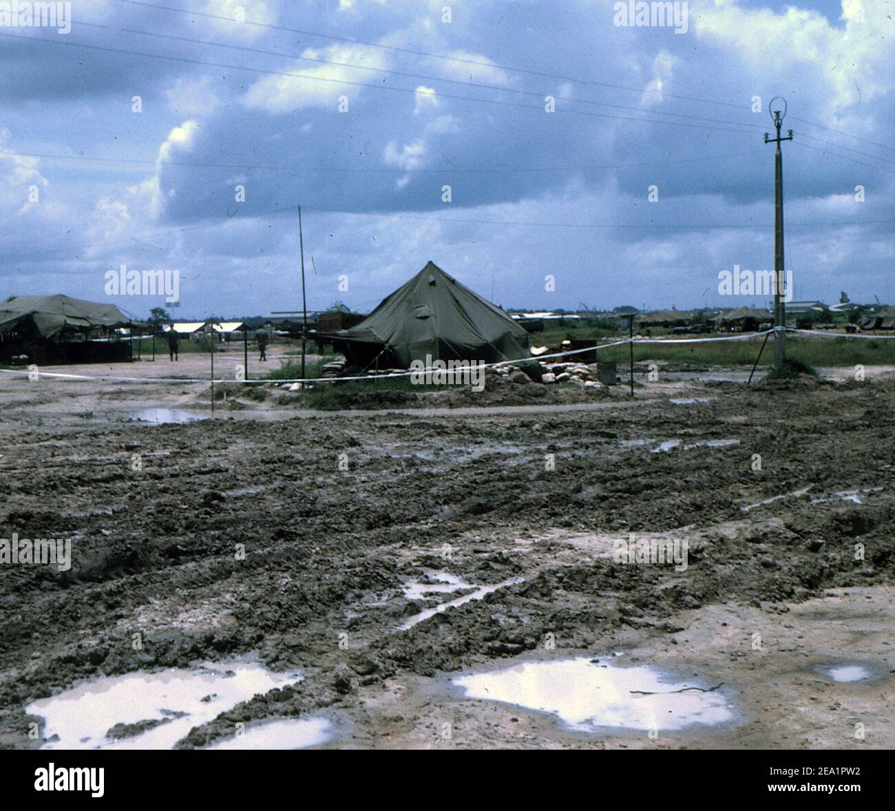 Etats-Unis Vietnam-Krieg / guerre du Vietnam - 24e Evacuation Hospital ...
