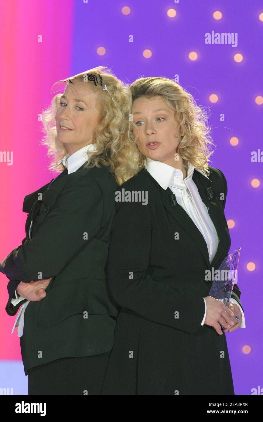 L'actrice française Brigitte Fossey et sa fille Marie Adam assistent au ...