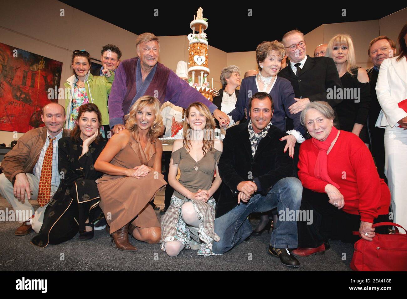 Tout Bascule les acteurs célèbrent la 500e représentation de la pièce ...