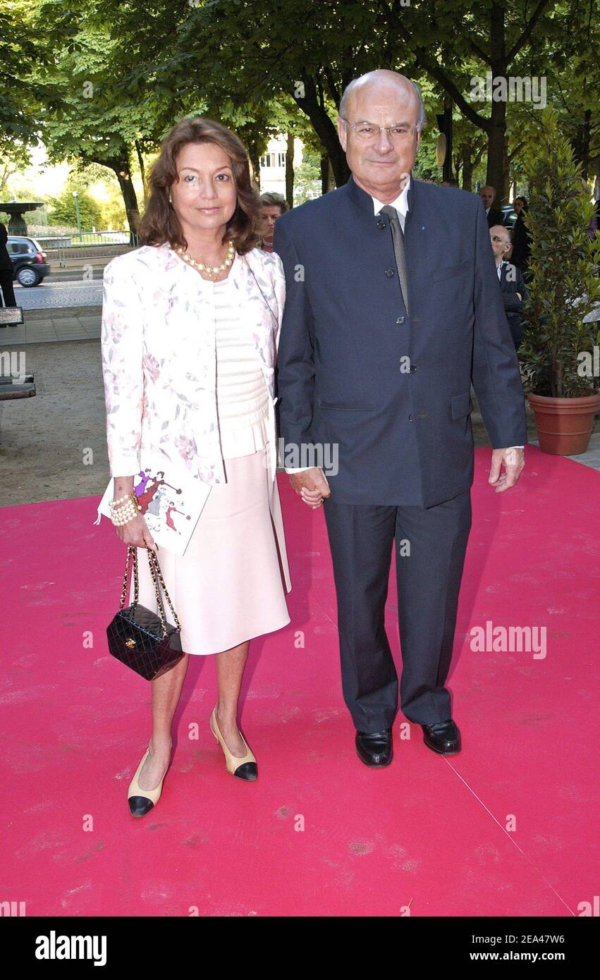 L'actrice française Christine Delaroche et son mari assistent à un gala ...