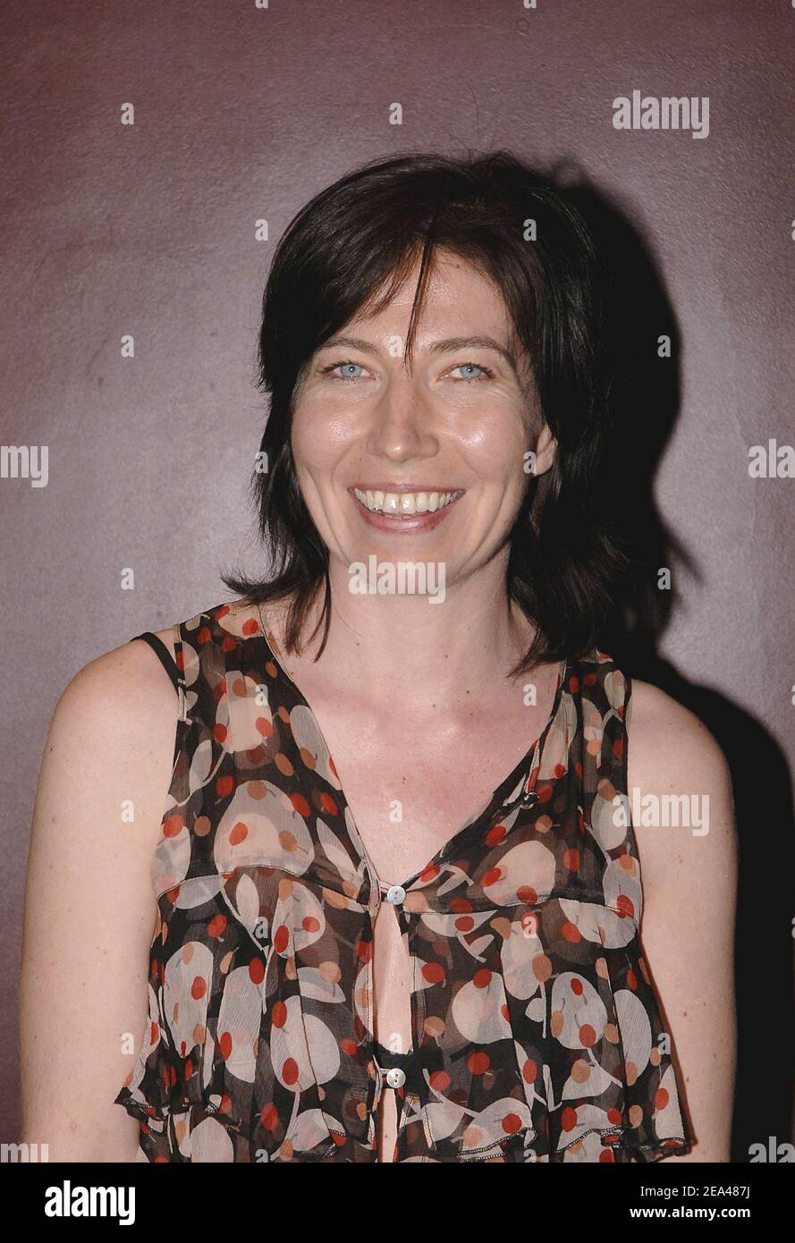 L'actrice française Elise Larnicol assiste à la première du film de ...