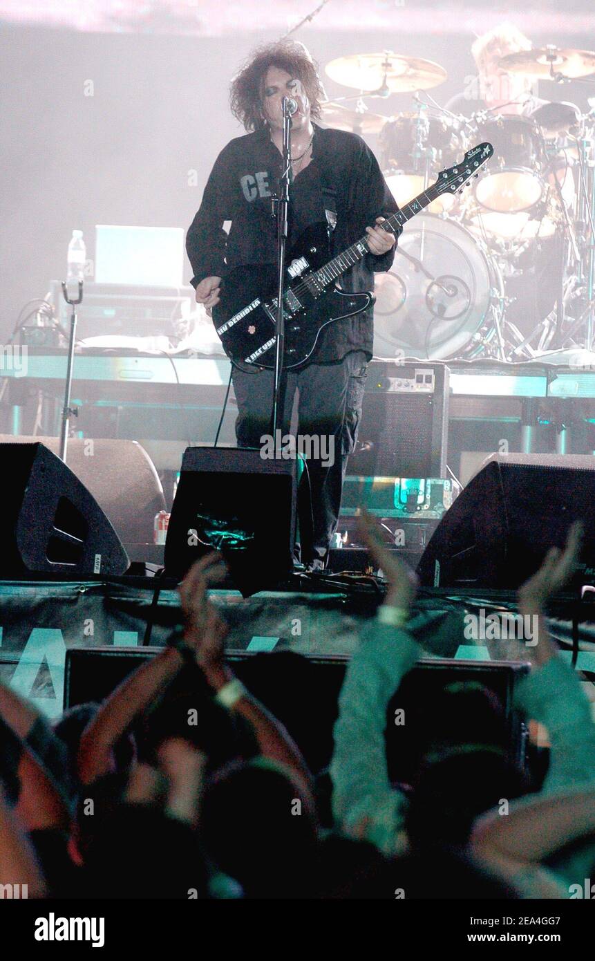 The cure concert paris Banque de photographies et d’images à haute ...