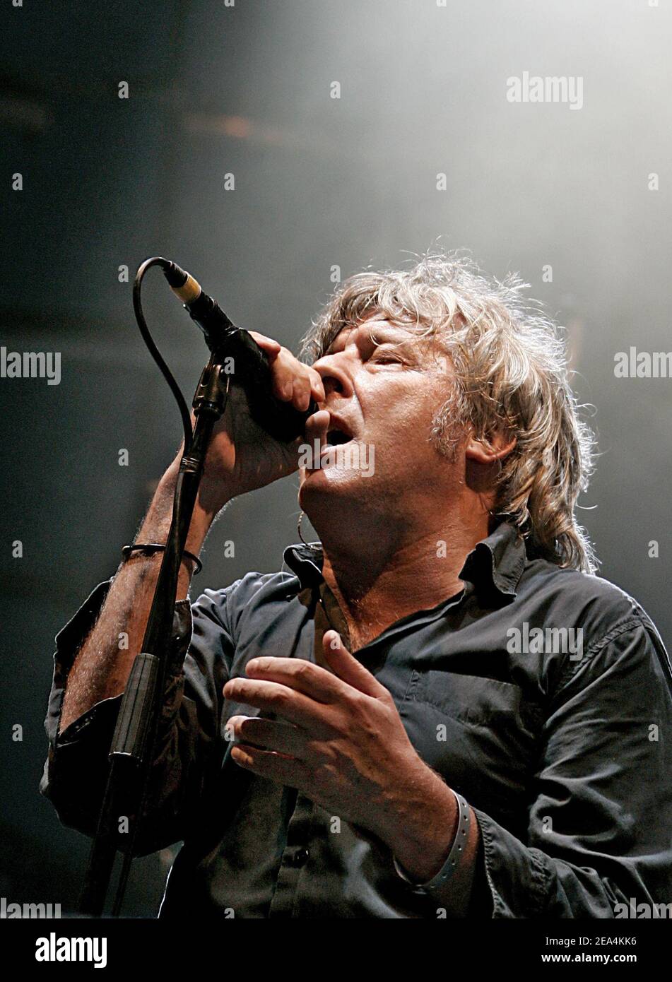 Chanteur belge arno Banque de photographies et d’images à haute ...