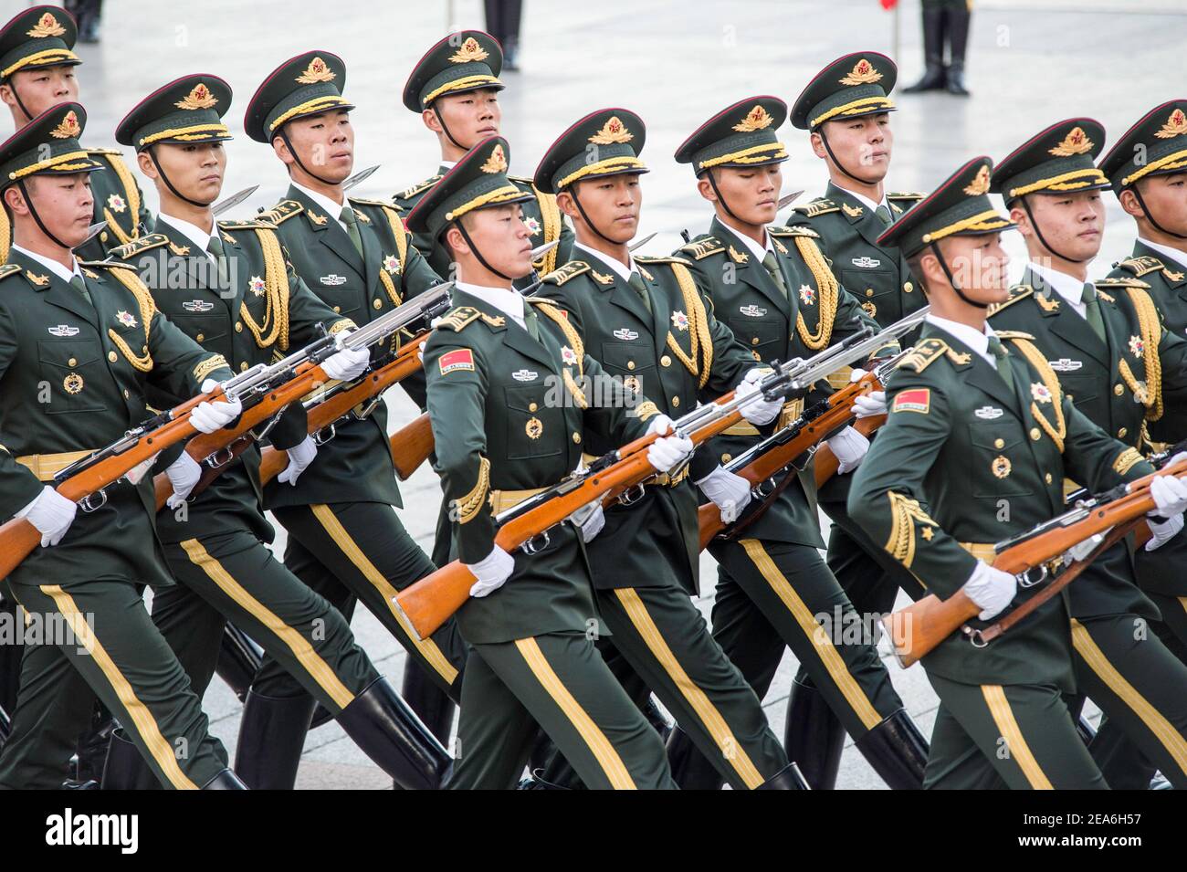 Chinese military uniform Banque de photographies et d’images à haute ...