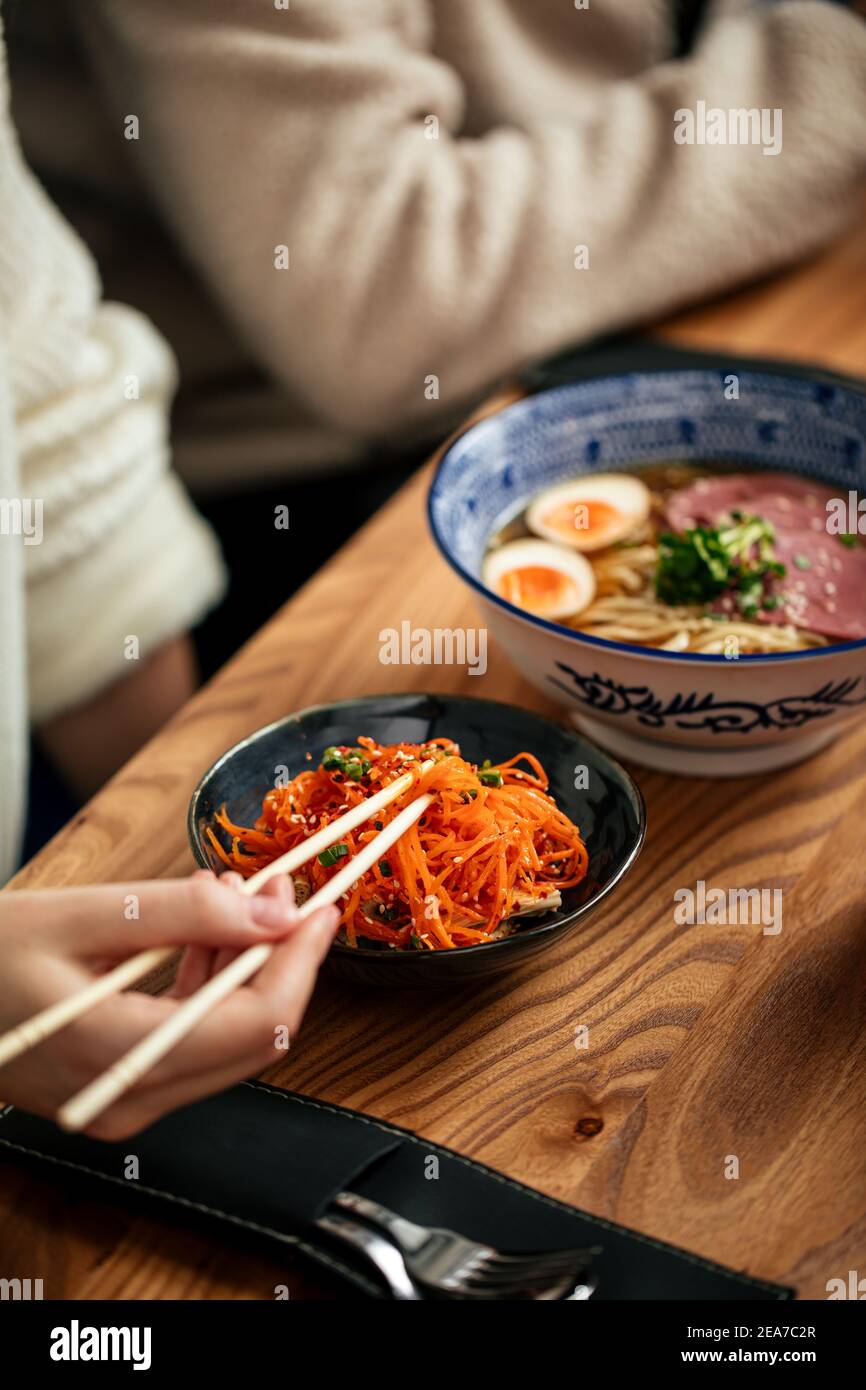 Ramen shoyu Banque de photographies et d’images à haute résolution - Alamy
