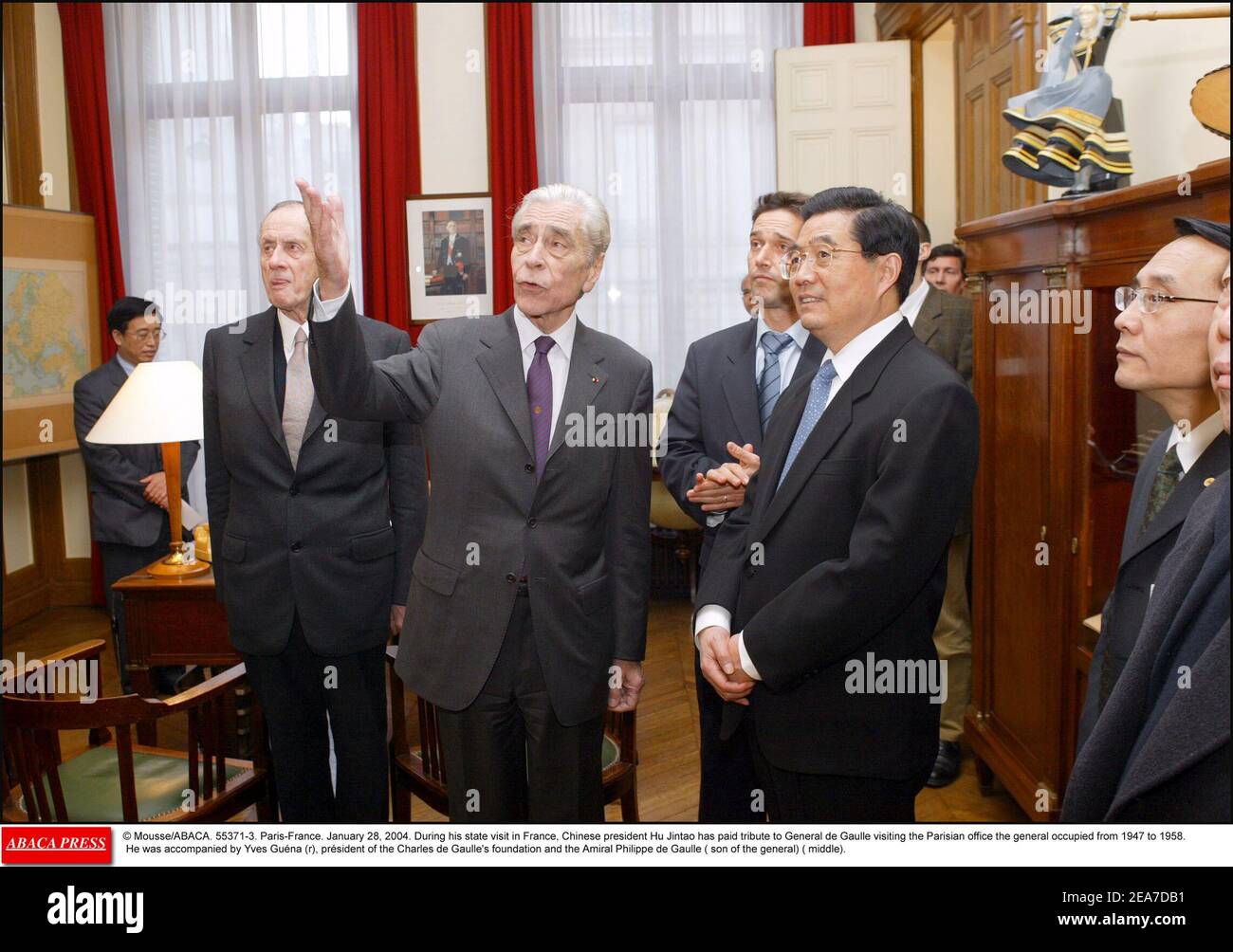 1958 general de gaulle in Banque de photographies et d’images à haute résolution - Alamy