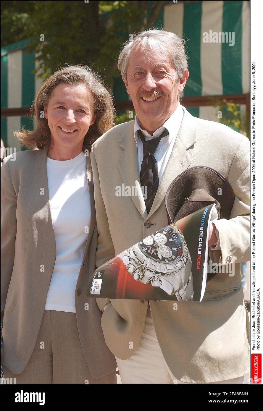 L'acteur français Jean Rochefort et son épouse photographiés au ...