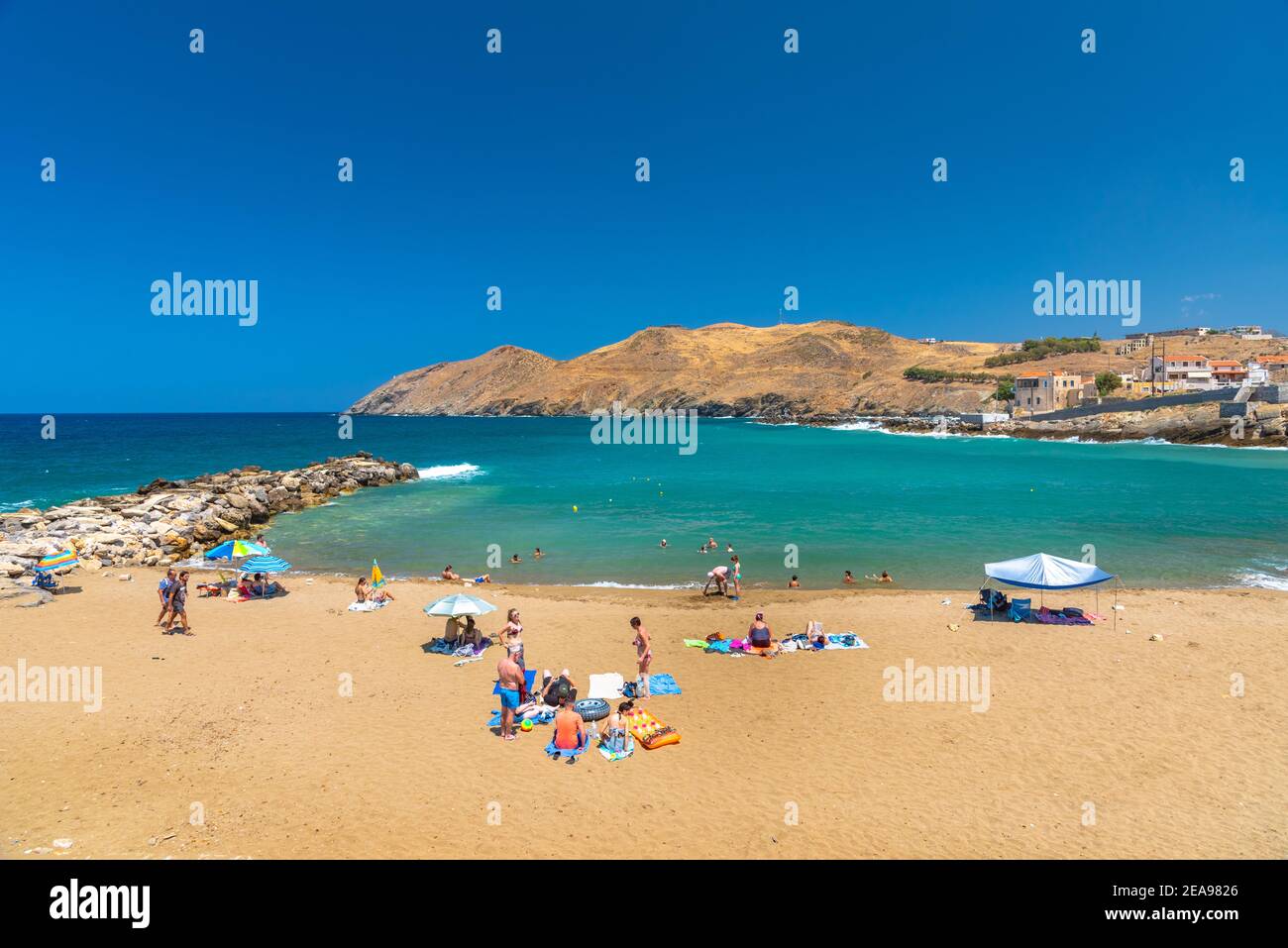 Panormo harbour panormos crete Banque de photographies et d’images à ...