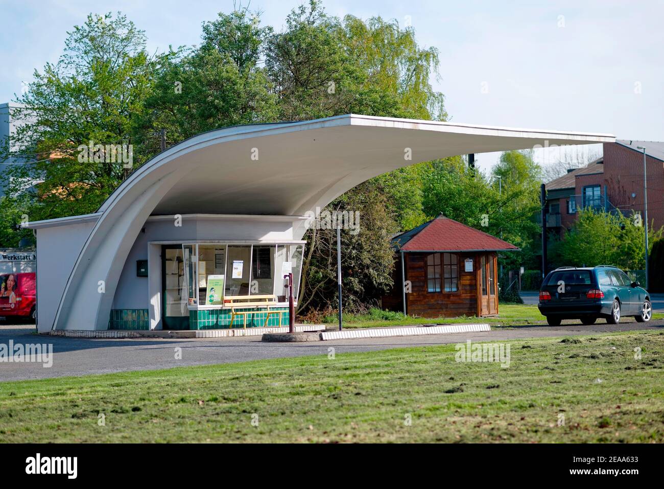 Gas station from the 1950s Banque de photographies et d’images à haute ...