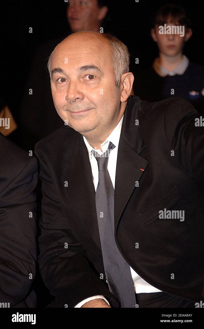 L'acteur français Gerard Jugnot inaugure son personnage de cire au ...