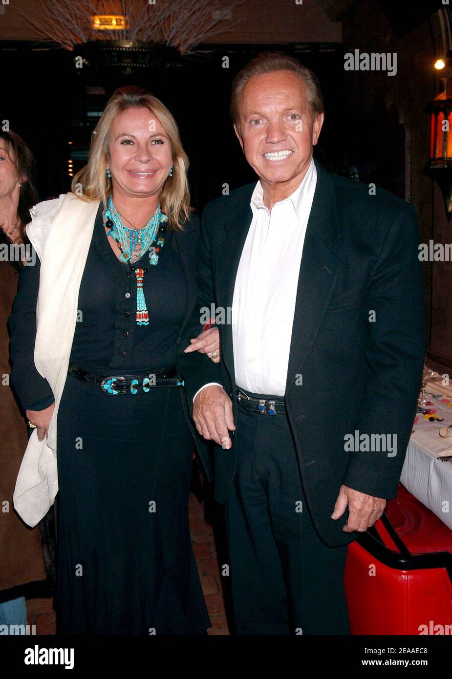 Le Chanteur Fran ais Frank Alamo Et Sa Femme Assistent Un D ner De Le Chanteur Fran ais Frank Alamo Et Sa Femme Assistent Un D ner De