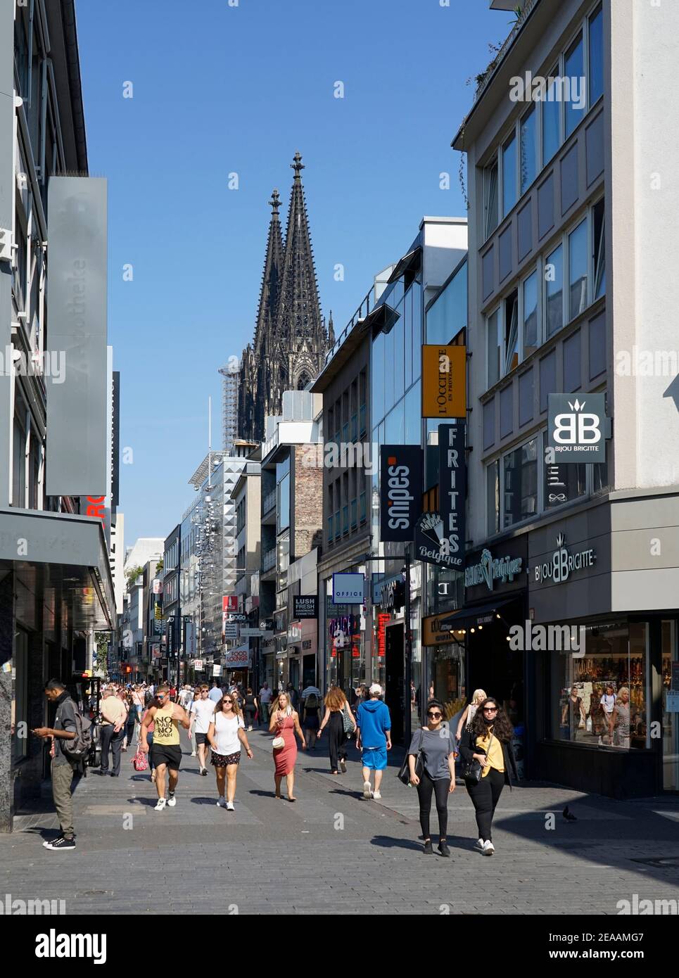 Shopping street cologne Banque de photographies et d’images à haute ...
