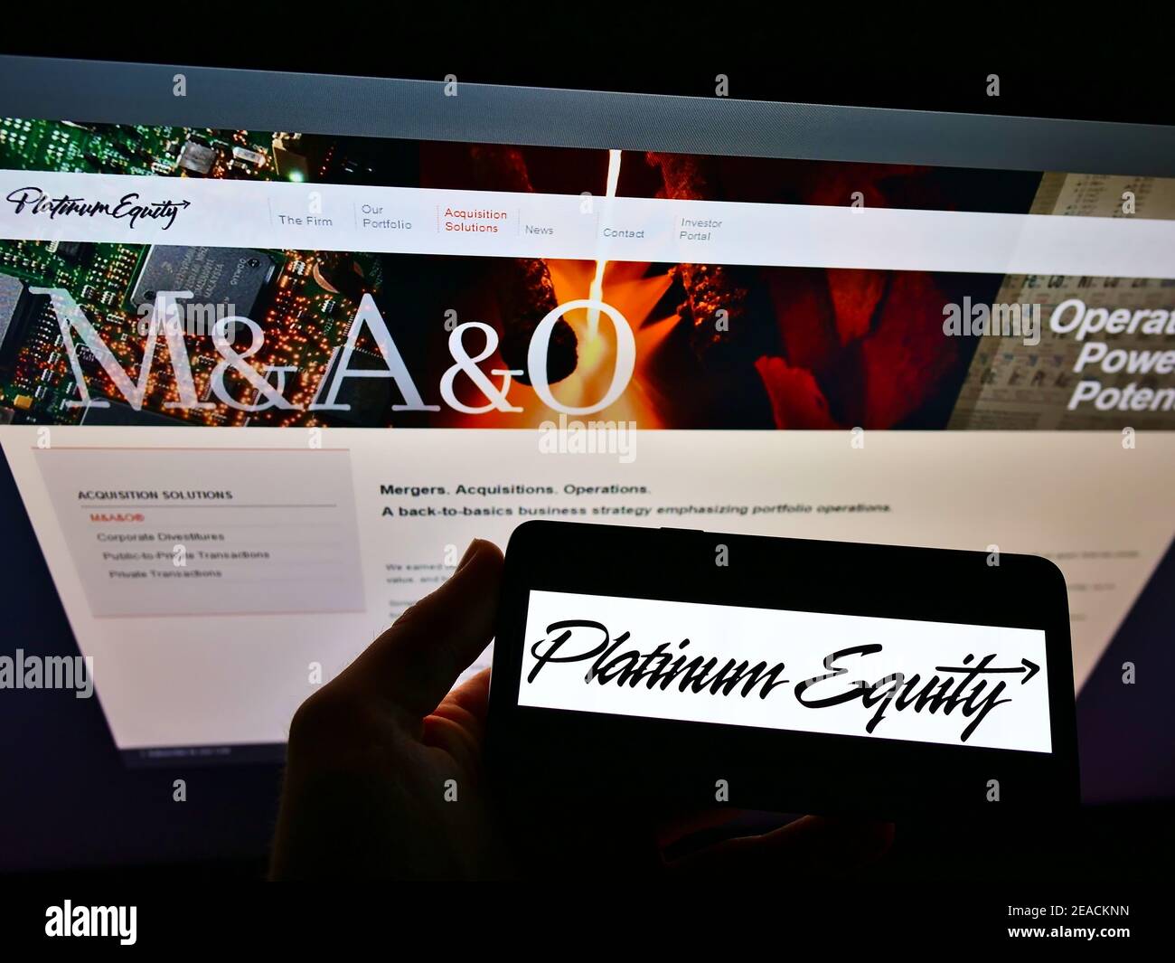 Platinum equity llc Banque de photographies et d’images à haute ...