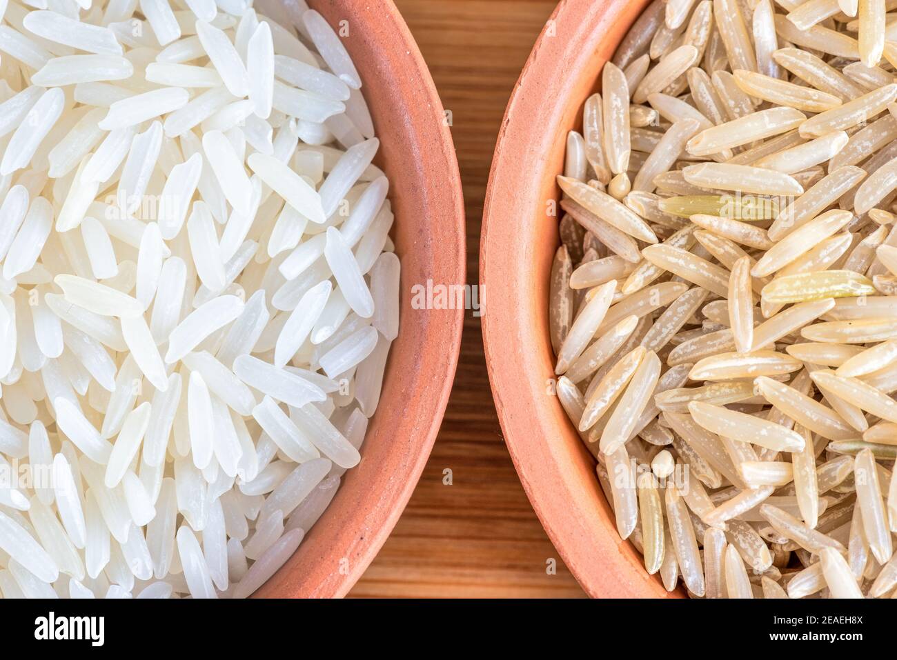 Riz cru Banque de photographies et d’images à haute résolution - Alamy