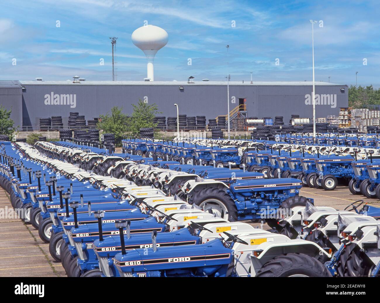 Archives historiques des années 1990 : découvrez l'usine de tracteurs ...