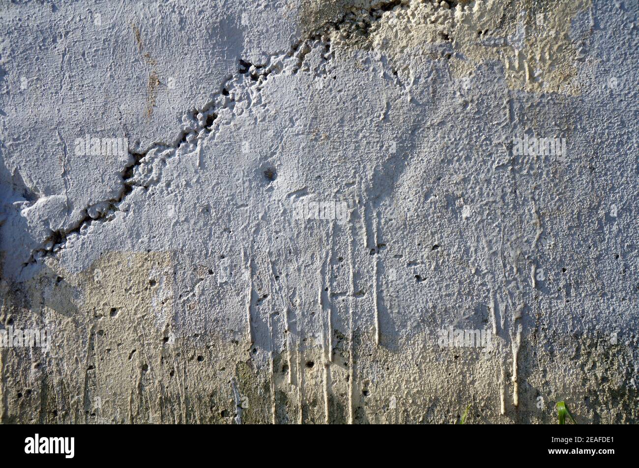 Maison et rocher de granit Banque de photographies et d’images à haute ...