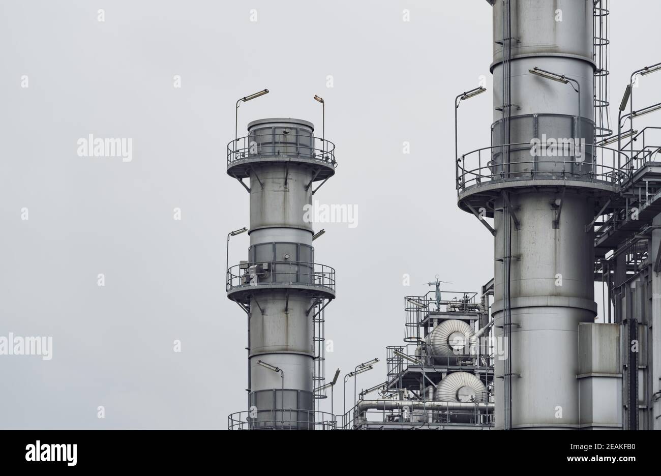 Centrale électrique à turbine à gaz. L'énergie pour l'usine de support ...