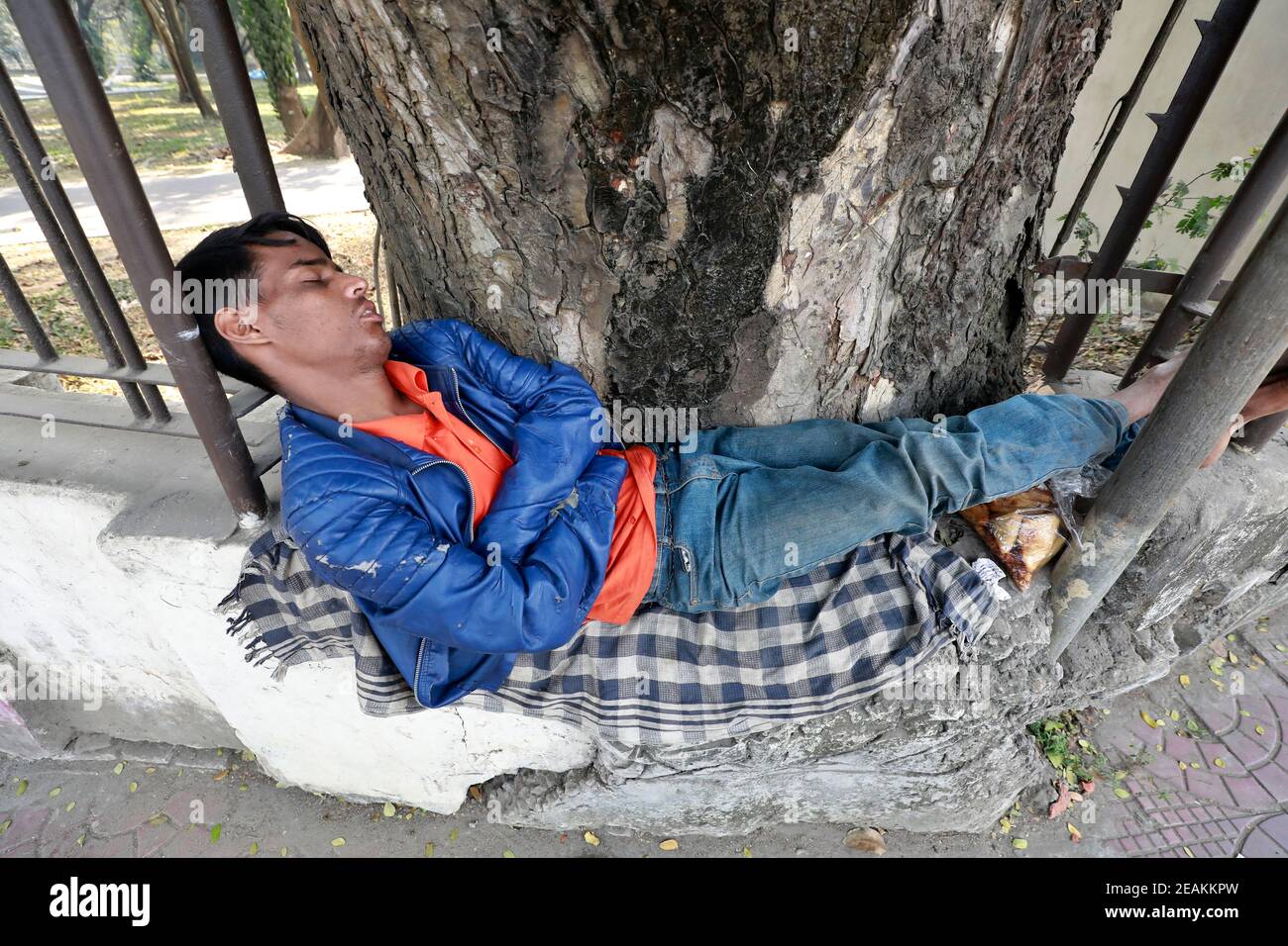 Jeune Sans Abri Banque d'image et photos - Alamy