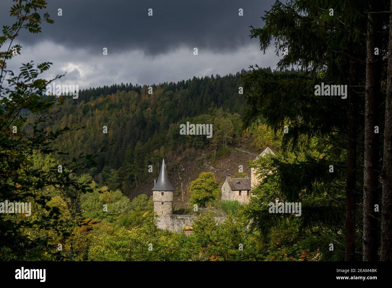 Château de reinhardstein Banque de photographies et d’images à haute ...