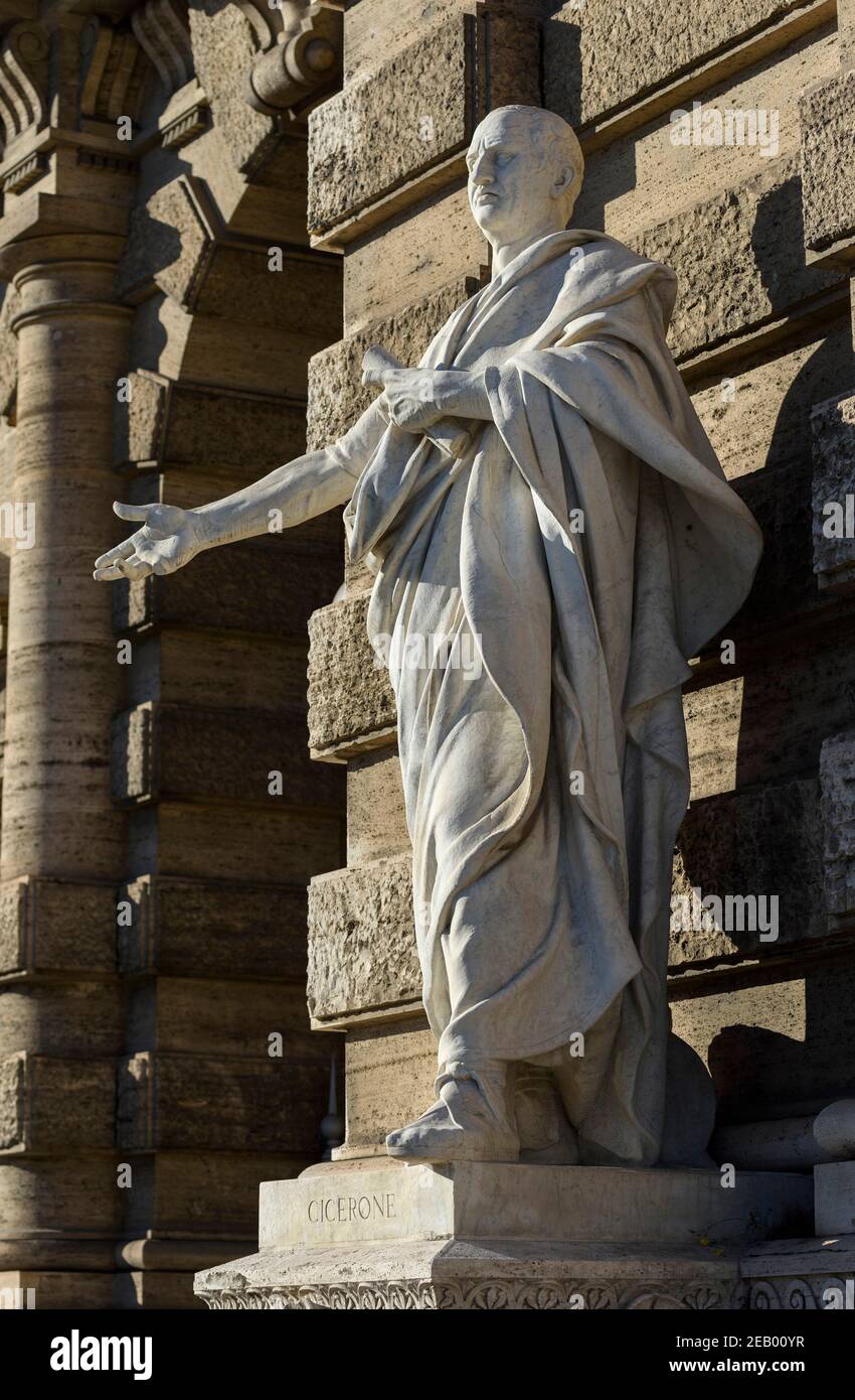 Statue of cicero Banque de photographies et d’images à haute résolution ...
