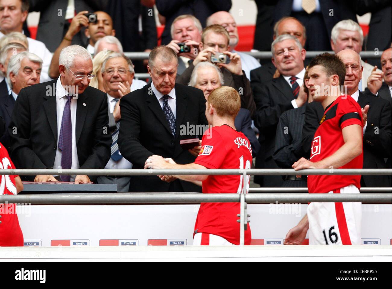 Geoff hurst chelsea Banque de photographies et d’images à haute ...