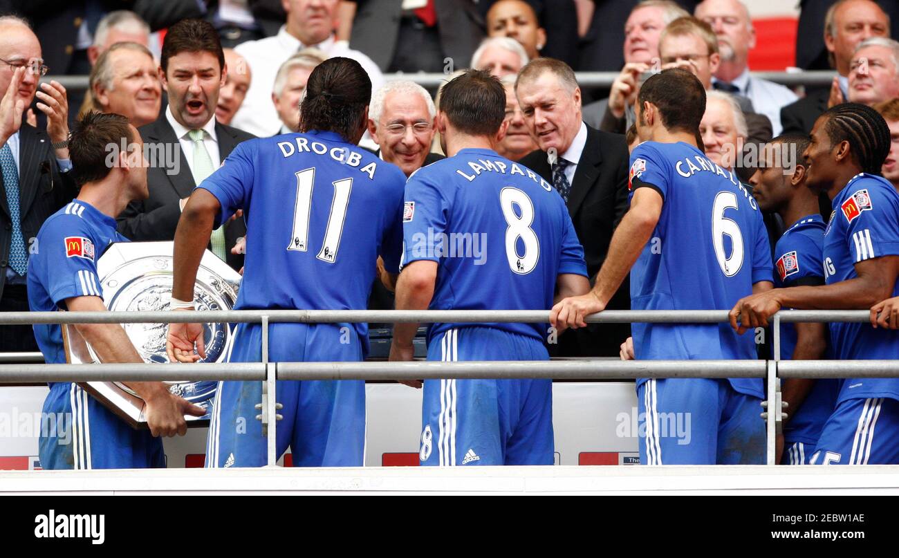 Geoff hurst chelsea Banque de photographies et d’images à haute ...