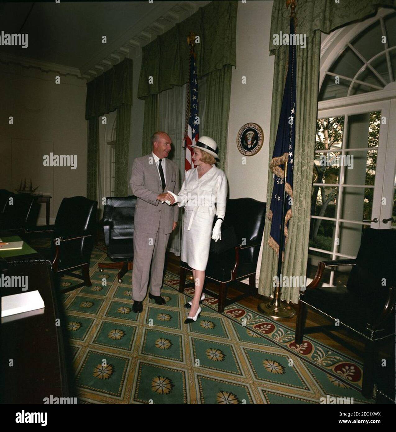 L'Assistant présidentiel David F. Powers avec Marlene Dietrich ...