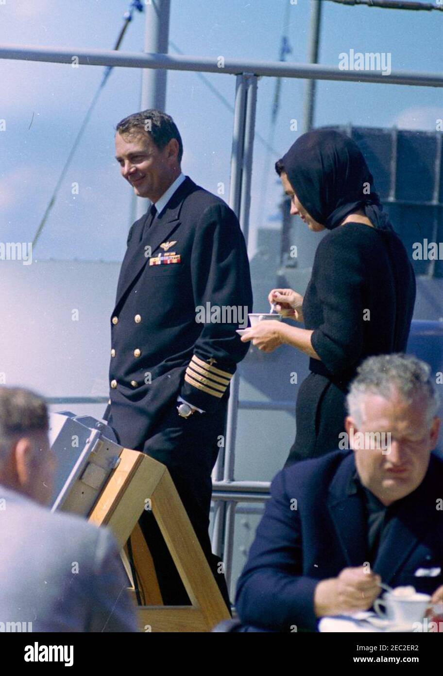Le Président Kennedy Watches la deuxième course de coupe de l ...