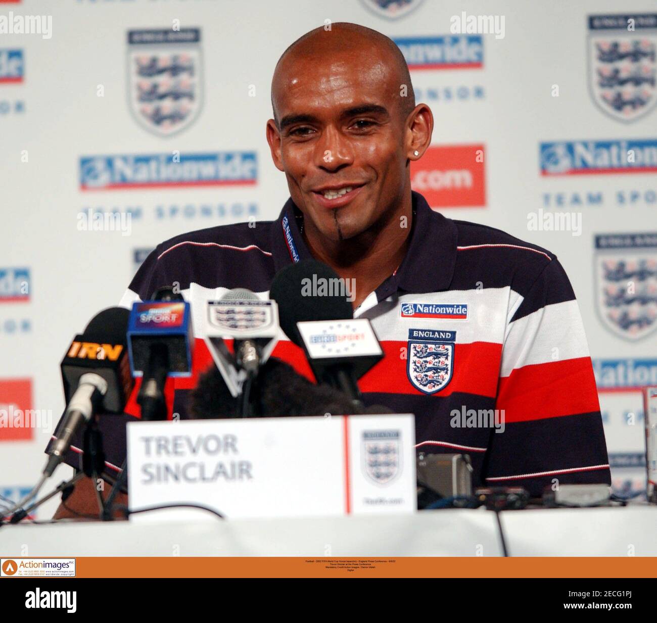 Coupe du monde de football fifa 2002 action trevor sinclair Banque de ...
