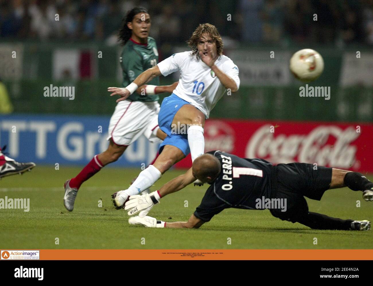 Francesco totti fifa world cup 2002 Banque de photographies et d’images ...