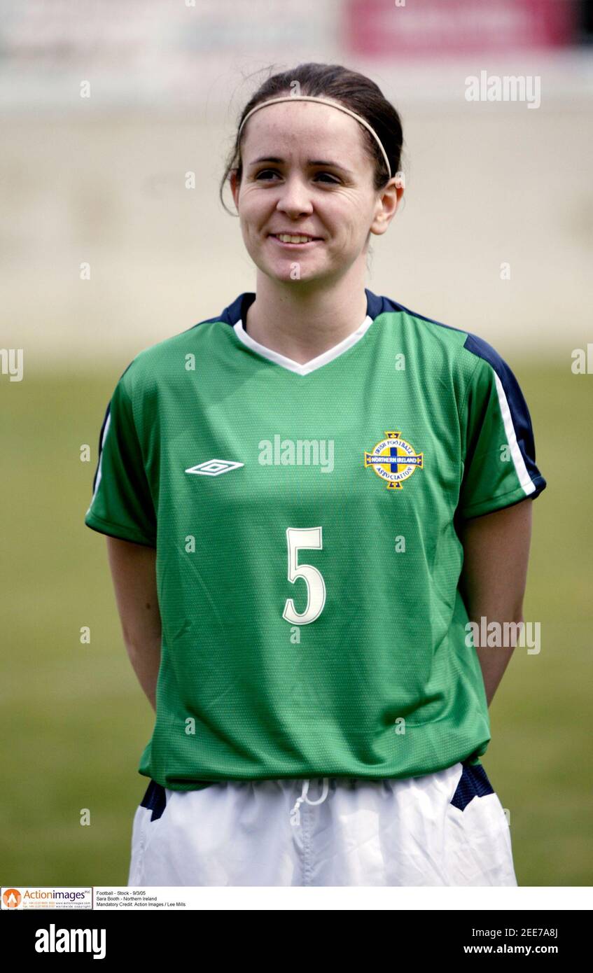 Sara stand de football Banque de photographies et d’images à haute ...