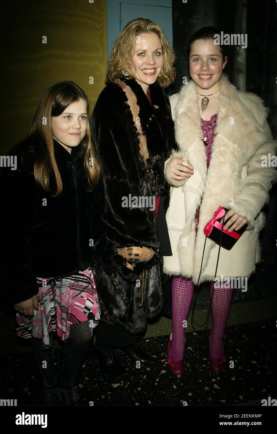 NEW YORK, NY- 17 MARS : Amelia Fleming, Renee Fleming et Sage Fleming ...