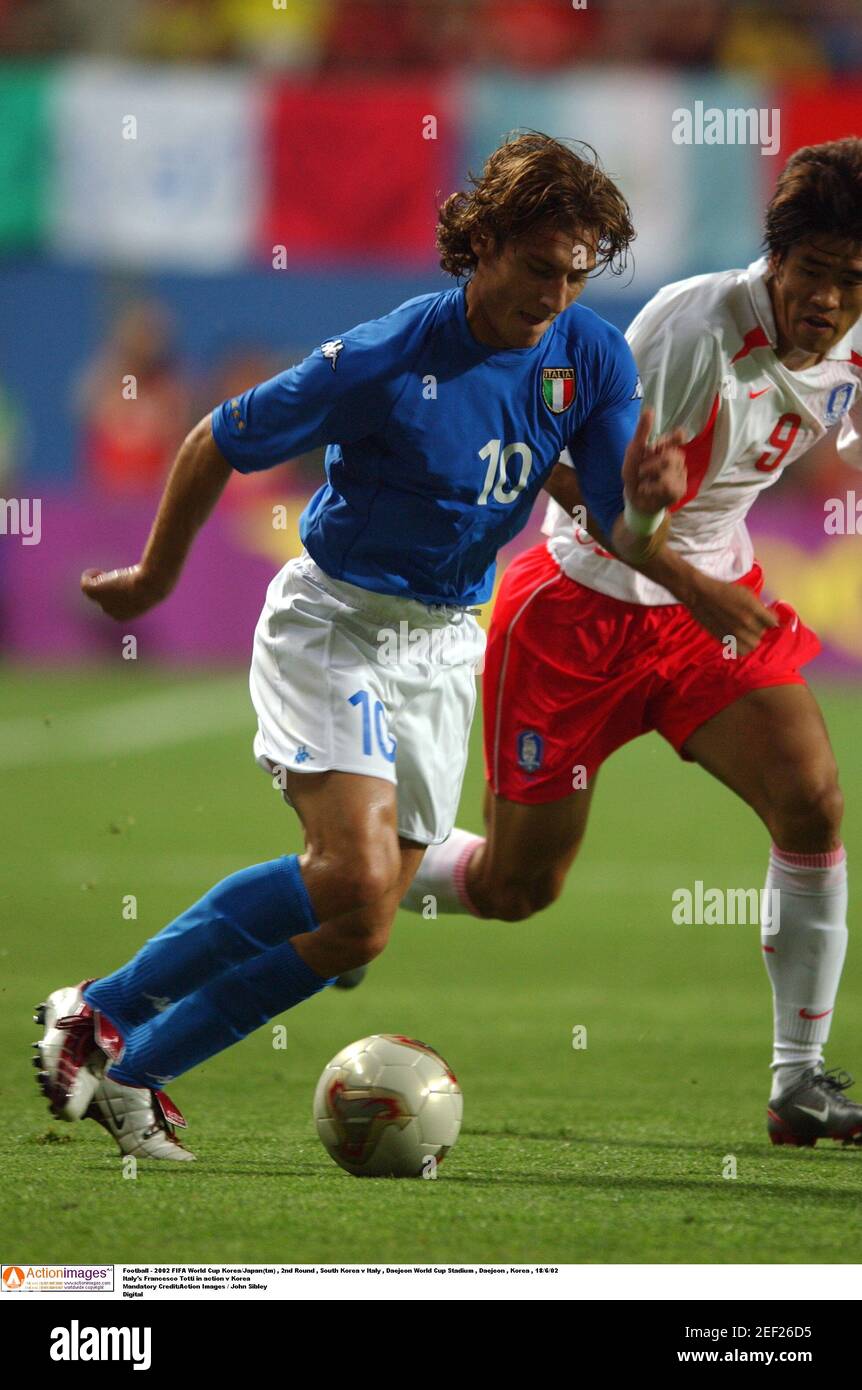 Francesco totti fifa world cup 2002 Banque de photographies et d’images ...