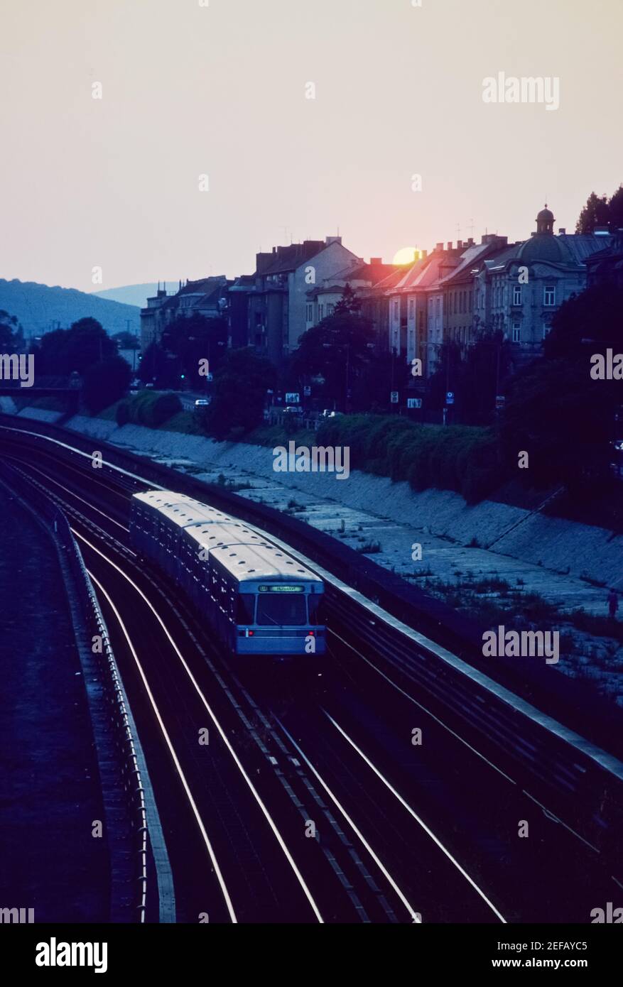 Wien, U-Bahn-Linie U4 - Vienne, ligne de métro U4 Photo Stock - Alamy