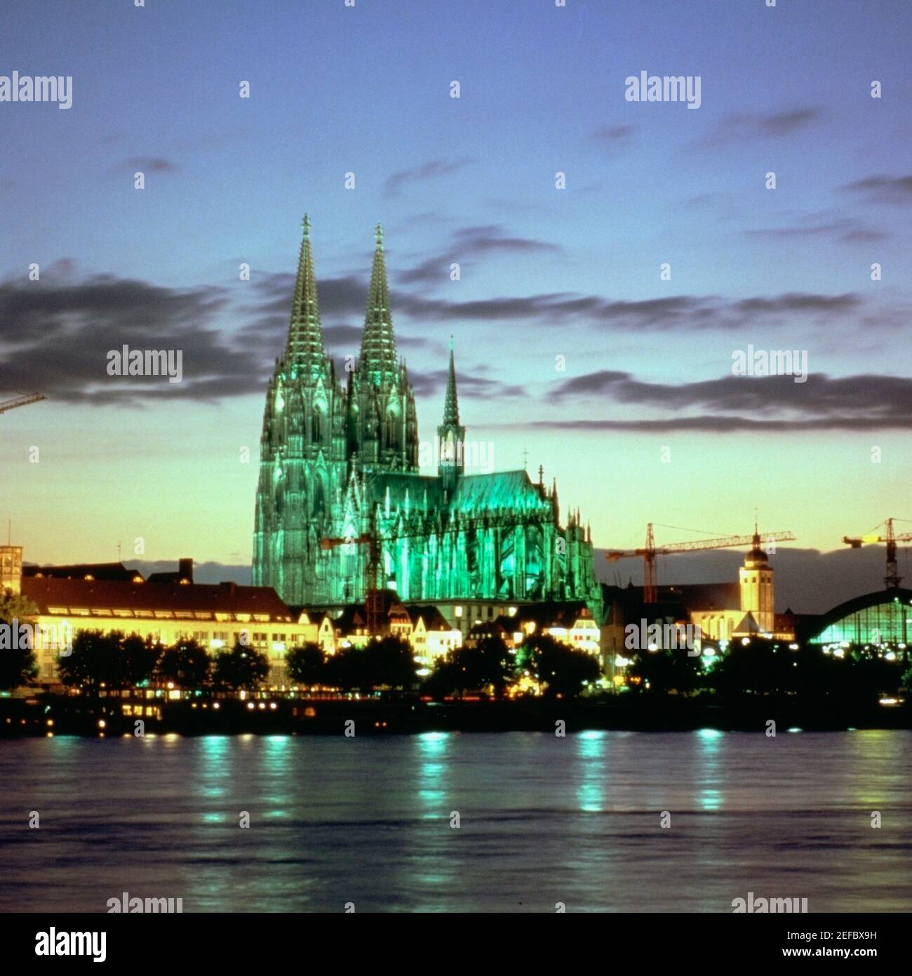 Flèche de la cathédrale de cologne Banque de photographies et d’images ...