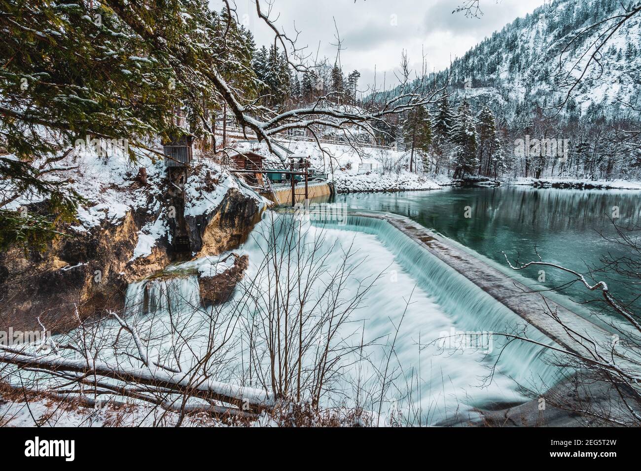 Cascade en hiver, Lechfall à Füssen, Bavière Allemagne Photo Stock - Alamy