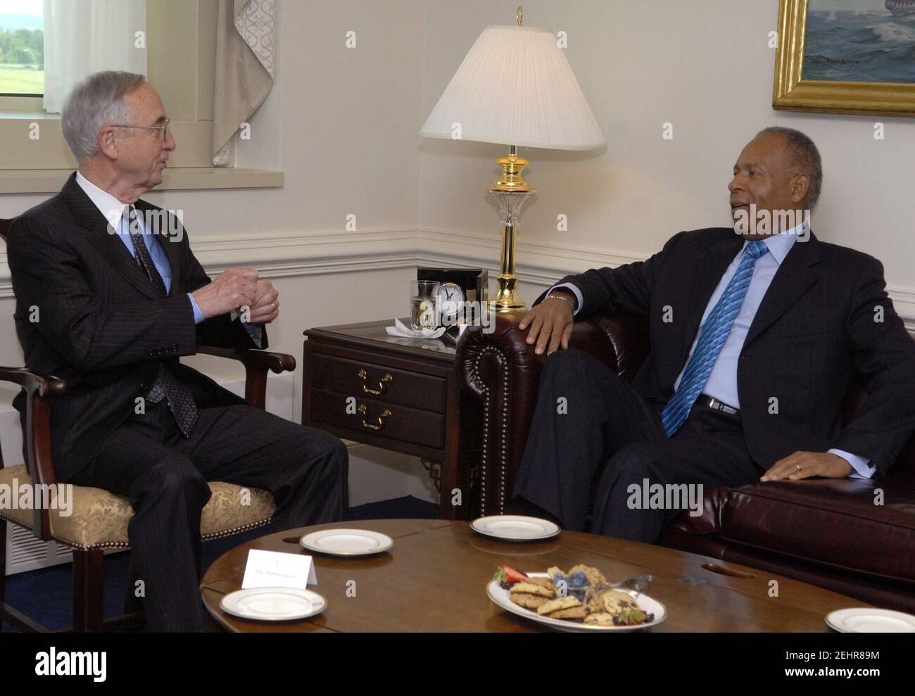 Patrick manning Banque de photographies et d’images à haute résolution ...