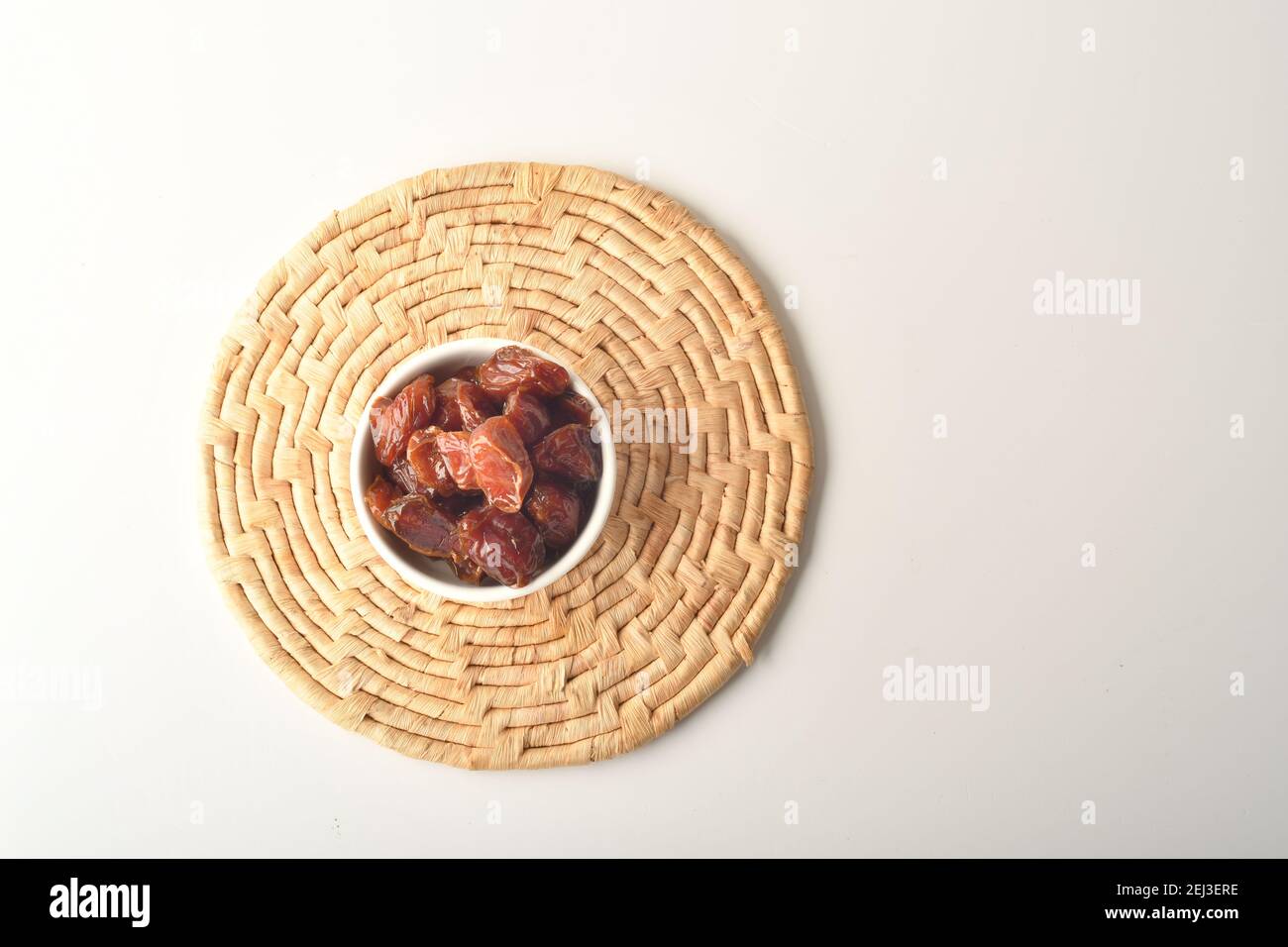 Le palmier date ou date, est une espèce de plante en fleur de la ...