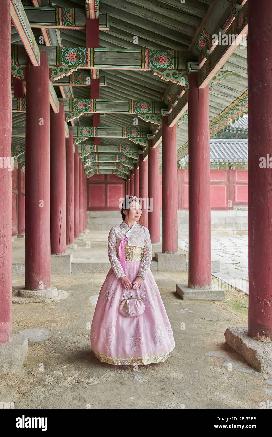 Hanbok seoul Banque de photographies et d’images à haute résolution - Alamy