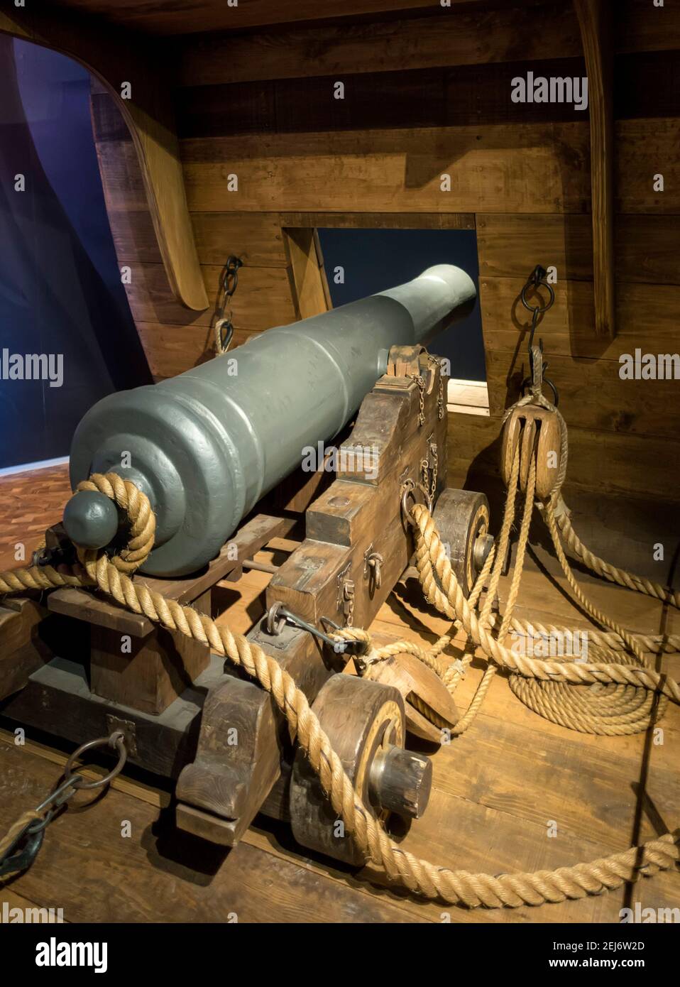 Naval cannon Banque de photographies et d’images à haute résolution - Alamy
