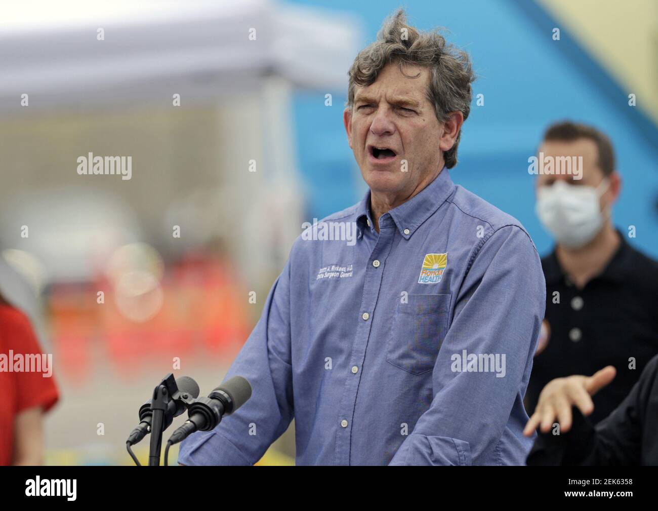 Le Dr Scott Rivkees, chirurgien général de l'État de Floride, parle aux ...