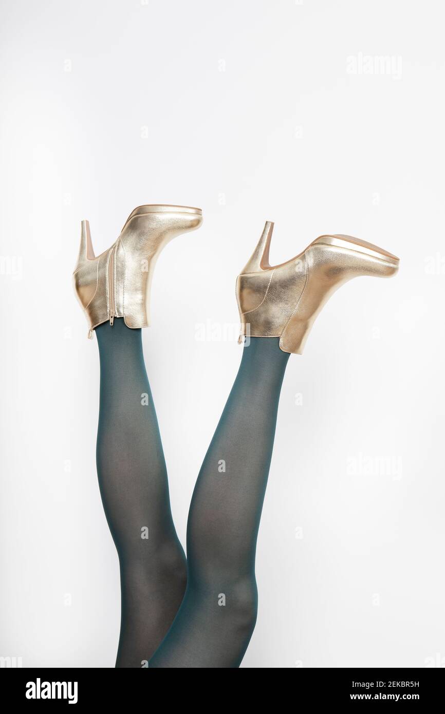 Stilettos stiletto blanc Banque de photographies et d’images à haute ...