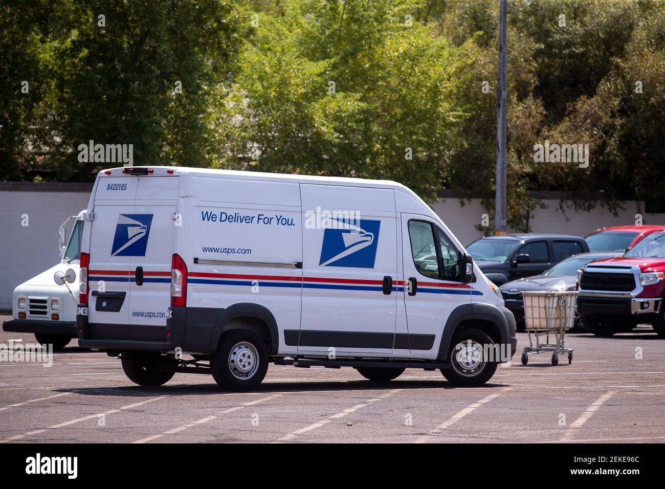 Camionnette de livraison usps Banque de photographies et d’images à haute résolution - Alamy