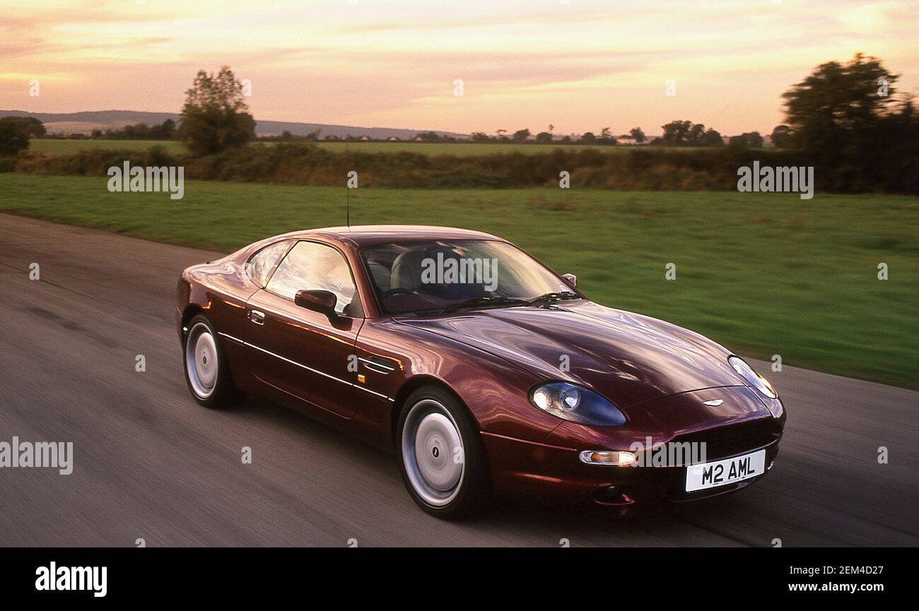 Aston martin db7 de 1994 Banque de photographies et d’images à haute ...