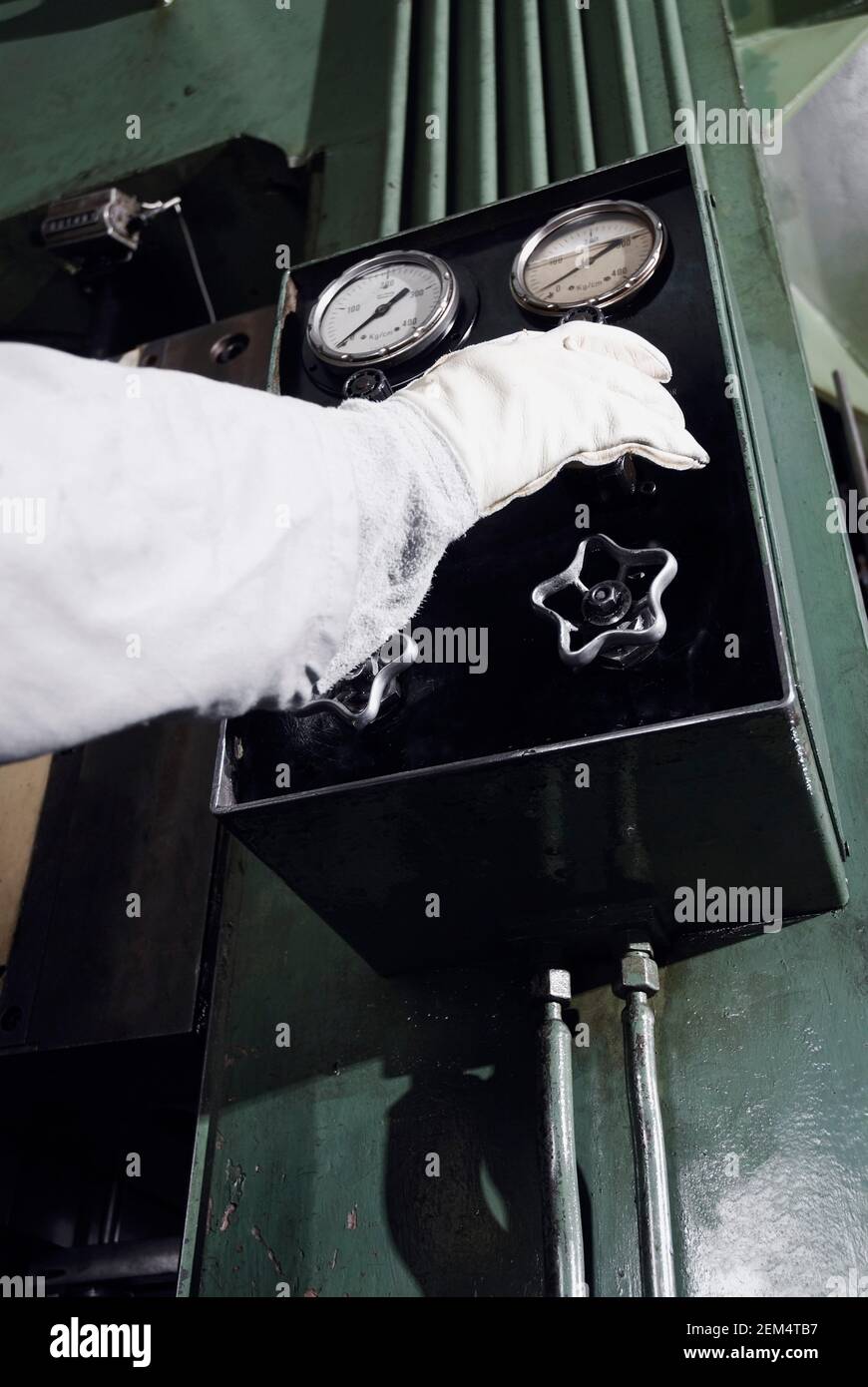 Gros plan de la main d'un homme Banque de photographies et d’images à ...